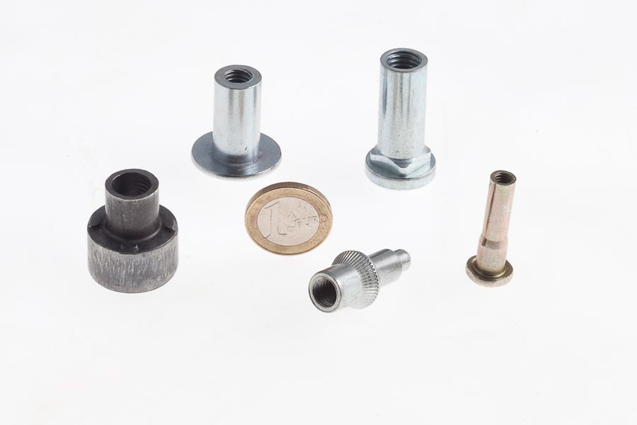 Tornillo rosca interior – Mesa para la cama